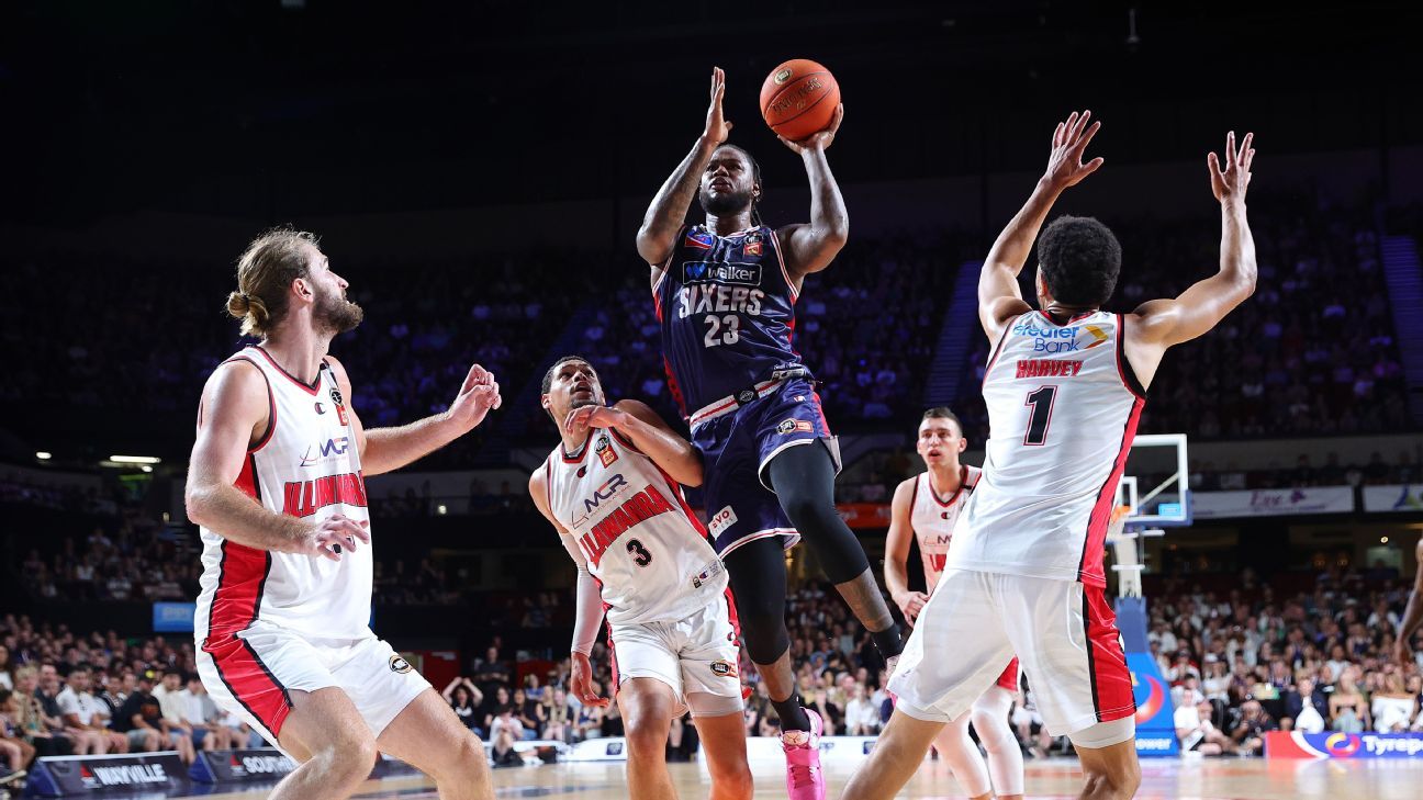 Adelaide win NBL thriller over Hawks - ESPN