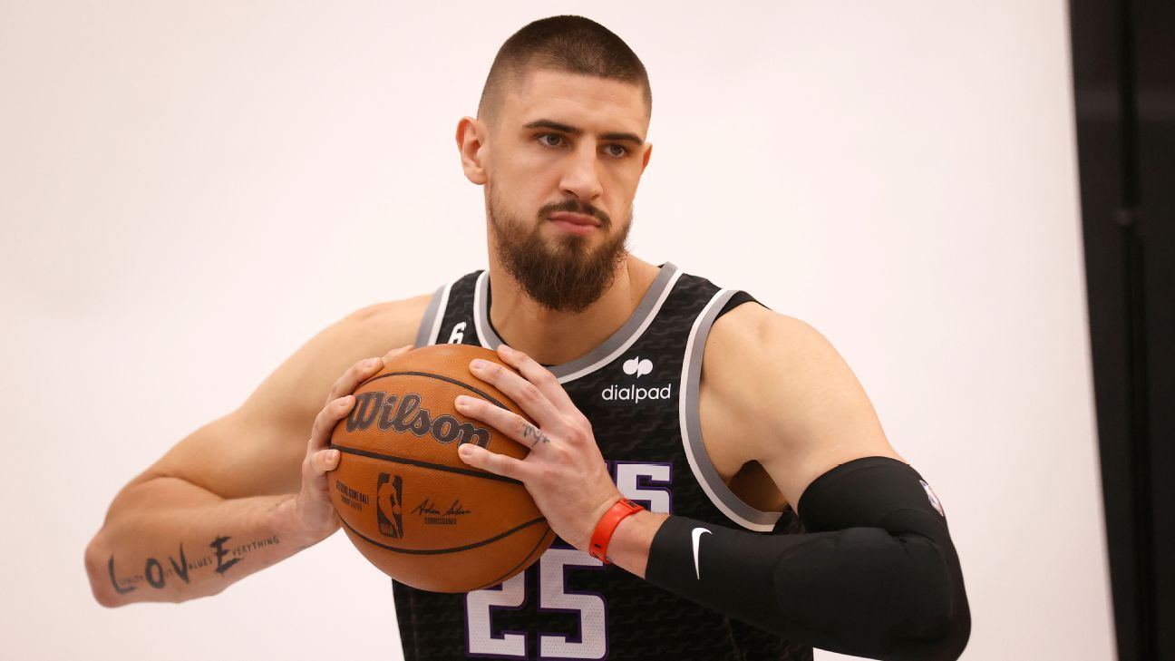 Agente libre, Alex Len acepta un acuerdo con Lakers - ESPN