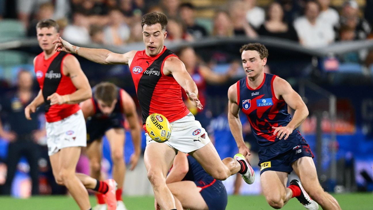 AFL: Essendon salute as winless Melbourne sink into the mire - ESPN
