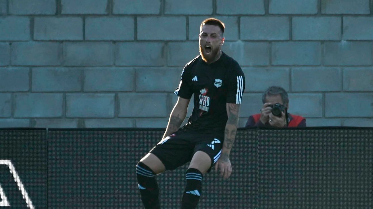 El uruguayo Antony Alonso hizo uno de los goles del triunfo de ...