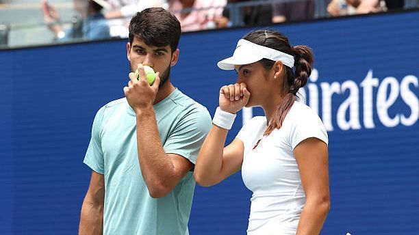 Amargo debut de Alcaraz y Raducanu como pareja en el US Open 2025 - ESPN