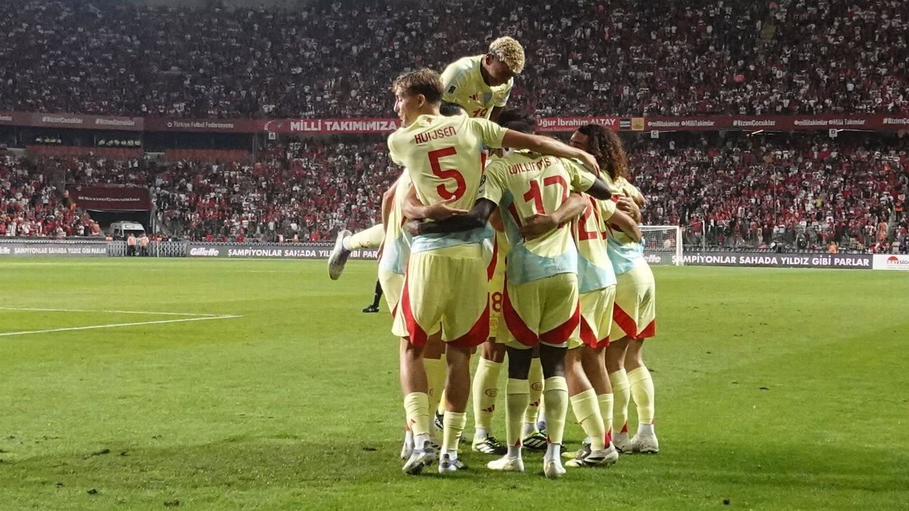 España goleó a Turquía en las Eliminatorias UEFA con triplete de Merino ...