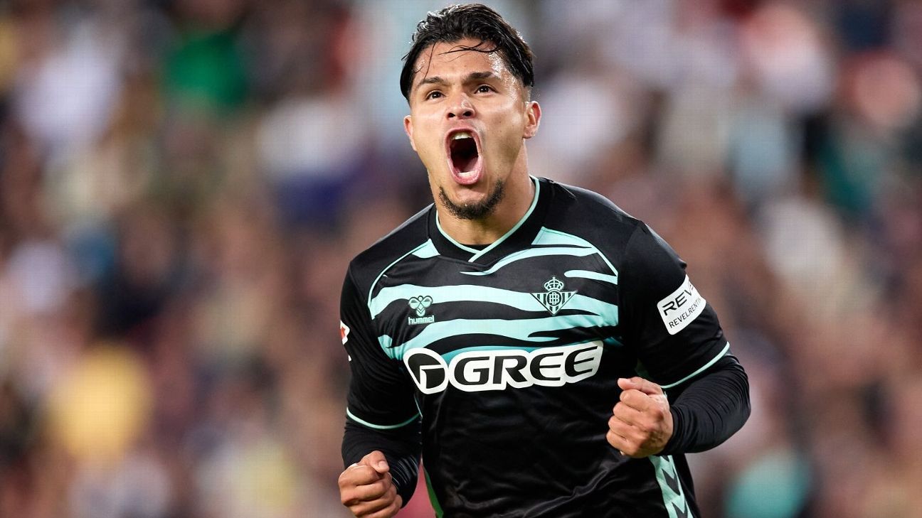 Video: Cucho Hernández anota en el empate del Betis frente al Valencia ...