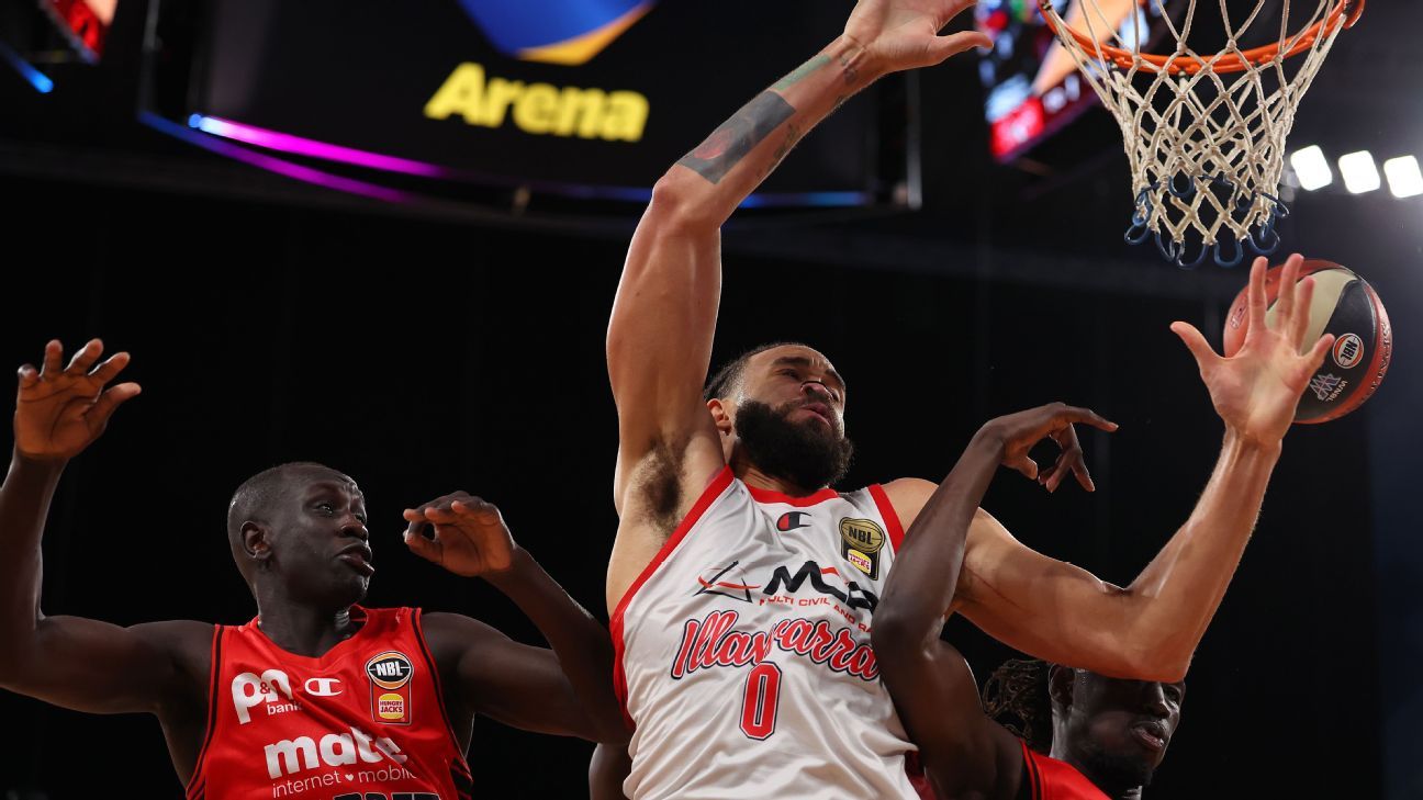 Wildcats battle to subdue stubborn Hawks in Perth duel - ESPN