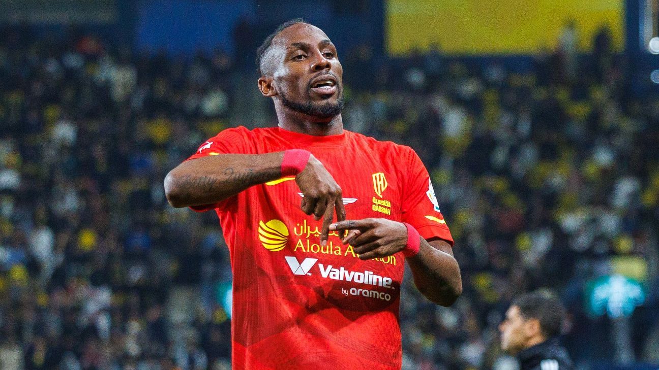 ¿Cada cuántos minutos anota Julián Quiñones con Al Qadsiah? - ESPN