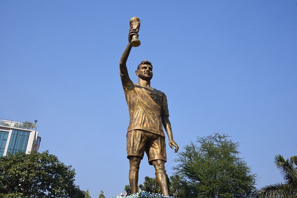 Lionel Messi 70-foot statue in India to be removed over safety concerns ...